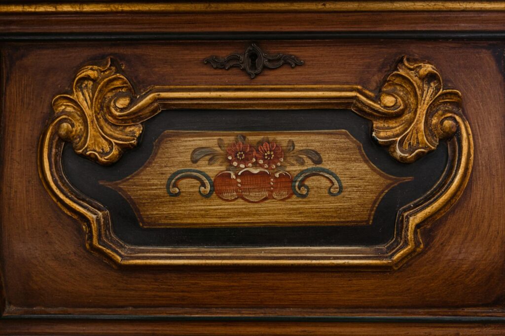 How to Date an Antique Chair by Its Leg Style (Visual Guide) - Antique ...